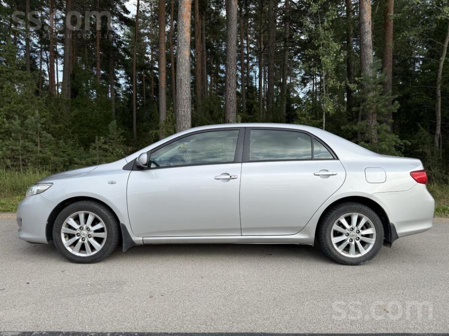 Pelēks Toyota Corolla 2007 Rīga, ar dzinēja tilpumu 1.60 L un nobraukumu 161 tūkst. km par 2600 €, foto 3 vietnē AUTOMOTO.COM.LV