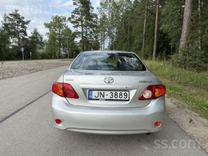 Pelēks Toyota Corolla 2007 Rīga, ar dzinēja tilpumu 1.60 L un nobraukumu 161 tūkst. km par 2600 €, foto 4 vietnē AUTOMOTO.COM.LV