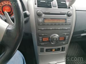 Grey Toyota Corolla 2007 in Ogre, with an engine capacity of 1.60 L and mileage of 146 thousand km for 4000 €, photo 8 on AUTOMOTO.COM.LV