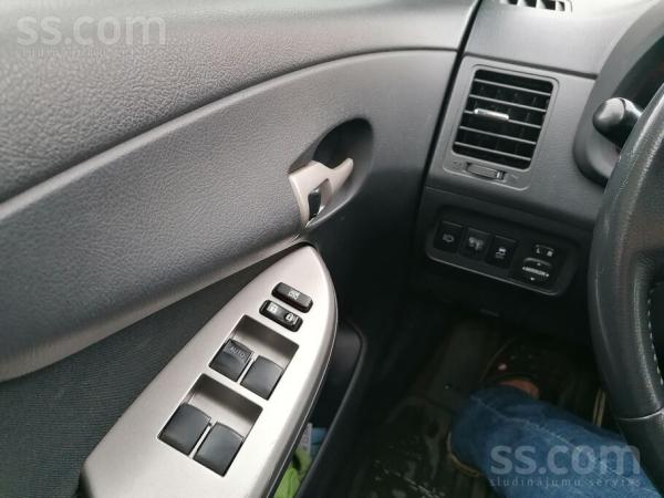 Pelēks Toyota Corolla 2007 Ogre, ar dzinēja tilpumu 1.60 L un nobraukumu 146 tūkst. km par 4000 €, foto 10 vietnē AUTOMOTO.COM.LV