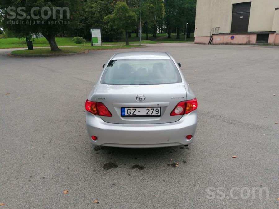 Grey Toyota Corolla 2007 in Ogre, with an engine capacity of 1.60 L and mileage of 146 thousand km for 4000 €, photo 13 on AUTOMOTO.COM.LV