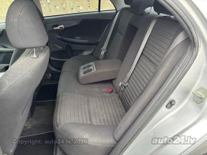 Pelēks Toyota Corolla 2007 Tallina, ar dzinēja tilpumu 1.40 L un nobraukumu 193 tūkst. km par 1699 €, foto 7 vietnē AUTOMOTO.COM.LV