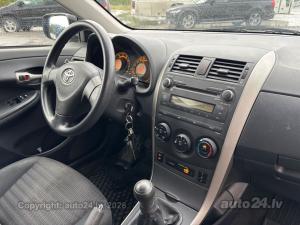 Pelēks Toyota Corolla 2007 Tallina, ar dzinēja tilpumu 1.40 L un nobraukumu 193 tūkst. km par 1699 €, foto 10 vietnē AUTOMOTO.COM.LV