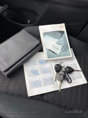 Pelēks Toyota Corolla 2007 Tallina, ar dzinēja tilpumu 1.40 L un nobraukumu 193 tūkst. km par 1699 €, foto 13 vietnē AUTOMOTO.COM.LV