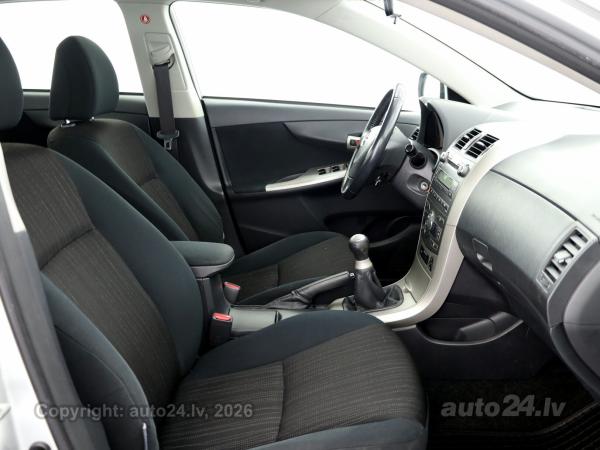 Тойота Королла 2007 в Таллин на AUTOMOTO.COM.LV Серый Тойота Королла 2007 в Таллин, объемом двигателя 1.60 л и пробегом 228 тыс. км за 2299 €, фото 7 на AUTOMOTO.COM.LV