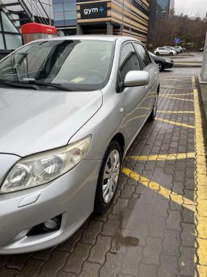 Grey Toyota Corolla 2008 in Vilnius, with an engine capacity of 1.36 L and mileage of 416 thousand km for 2499 €, photo 2 on AUTOMOTO.COM.LV