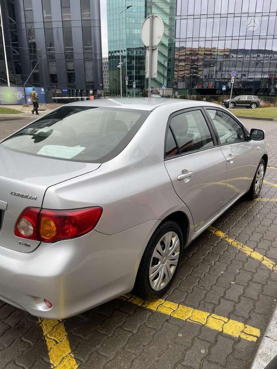 Grey Toyota Corolla 2008 in Vilnius, with an engine capacity of 1.36 L and mileage of 416 thousand km for 2499 €, photo 6 on AUTOMOTO.COM.LV