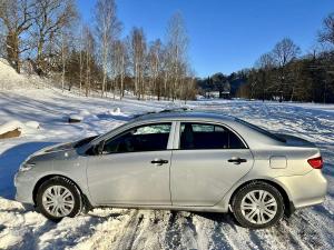 Pelēks Toyota Corolla 2008 Viļņa, ar dzinēja tilpumu 1.60 L un nobraukumu 136 tūkst. km par 3300 €, foto  vietnē AUTOMOTO.COM.LV
