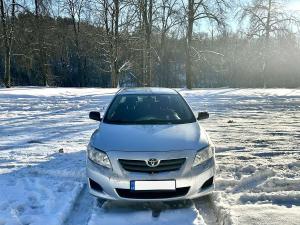 Pelēks Toyota Corolla 2008 Viļņa, ar dzinēja tilpumu 1.60 L un nobraukumu 136 tūkst. km par 3300 €, foto 2 vietnē AUTOMOTO.COM.LV