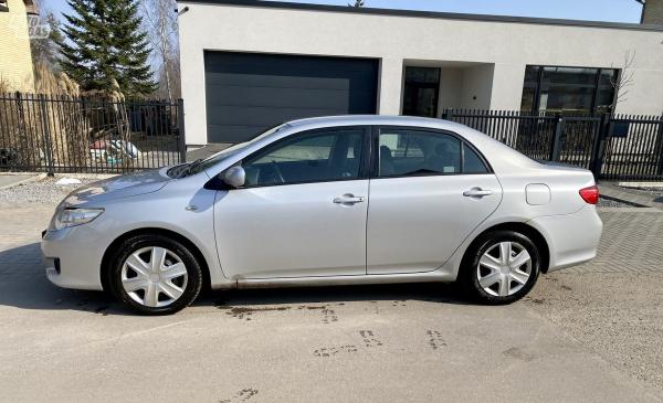 Grey Toyota Corolla 2008 in Vilnius, with an engine capacity of 1.60 L and mileage of 199 thousand km for 2350 €, photo 7 on AUTOMOTO.COM.LV