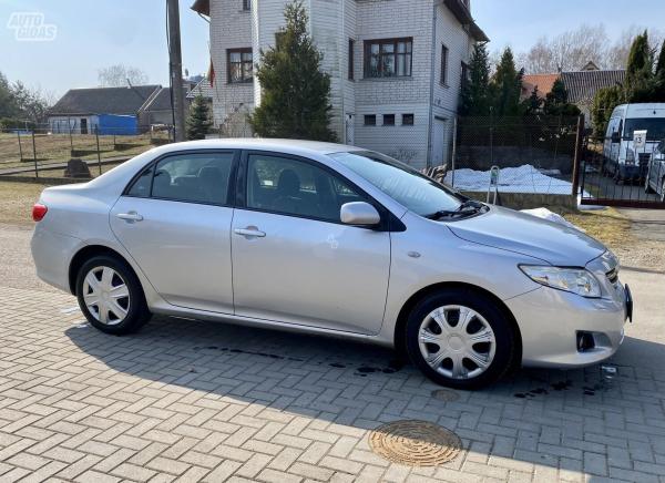 Grey Toyota Corolla 2008 in Vilnius, with an engine capacity of 1.60 L and mileage of 199 thousand km for 2350 €, photo 8 on AUTOMOTO.COM.LV