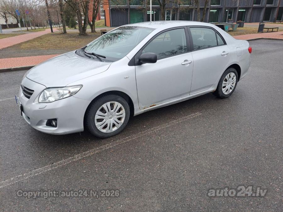 Pelēks Toyota Corolla 2008 Tallina, ar dzinēja tilpumu 1.60 L un nobraukumu 0 tūkst. km par 2500 €, foto 5 vietnē AUTOMOTO.COM.LV