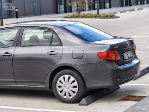 Grey Toyota Corolla 2008 in Vilnius, with an engine capacity of 1.60 L and mileage of 246 thousand km for 3500 €, photo 4 on AUTOMOTO.COM.LV