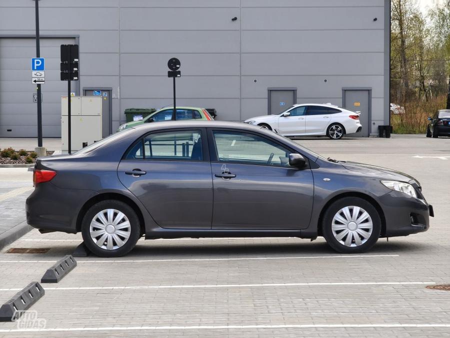 Grey Toyota Corolla 2008 in Vilnius, with an engine capacity of 1.60 L and mileage of 246 thousand km for 3500 €, photo 6 on AUTOMOTO.COM.LV