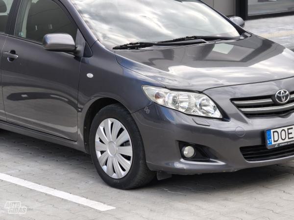 Grey Toyota Corolla 2008 in Vilnius, with an engine capacity of 1.60 L and mileage of 246 thousand km for 3500 €, photo 7 on AUTOMOTO.COM.LV