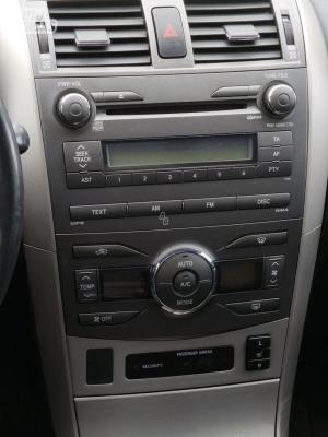 Grey Toyota Corolla 2008 in Vilnius, with an engine capacity of 1.60 L and mileage of 246 thousand km for 3500 €, photo 17 on AUTOMOTO.COM.LV