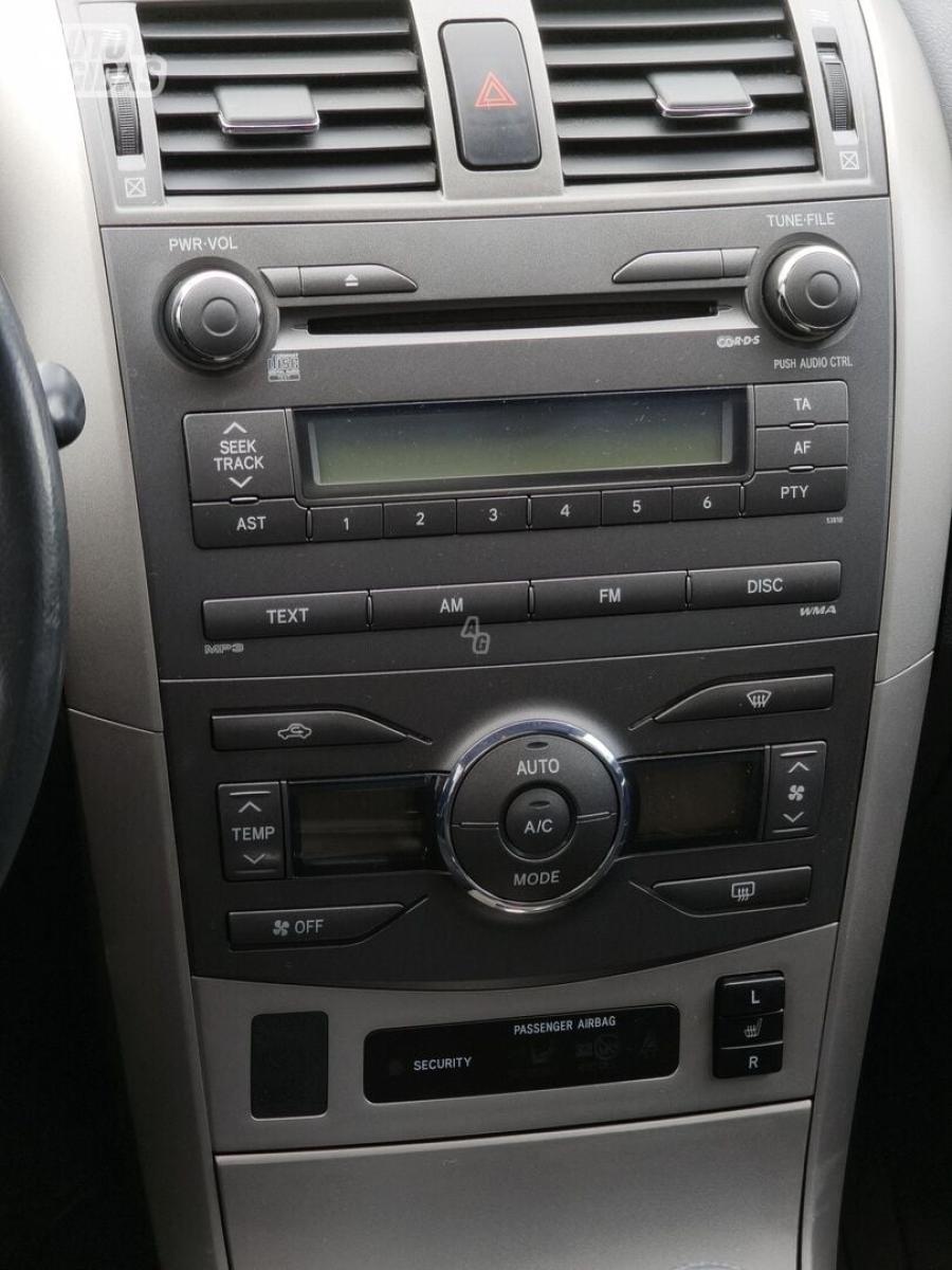 Grey Toyota Corolla 2008 in Vilnius, with an engine capacity of 1.60 L and mileage of 246 thousand km for 3500 €, photo 17 on AUTOMOTO.COM.LV