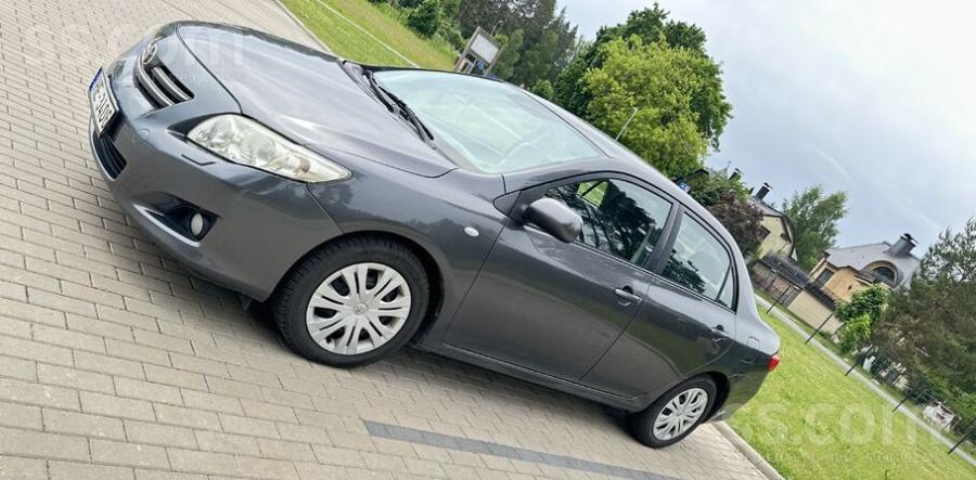 Pelēks Toyota Corolla 2008 Rīga, ar dzinēja tilpumu 1.60 L un nobraukumu 163 tūkst. km par 3200 €, foto 1 vietnē AUTOMOTO.COM.LV