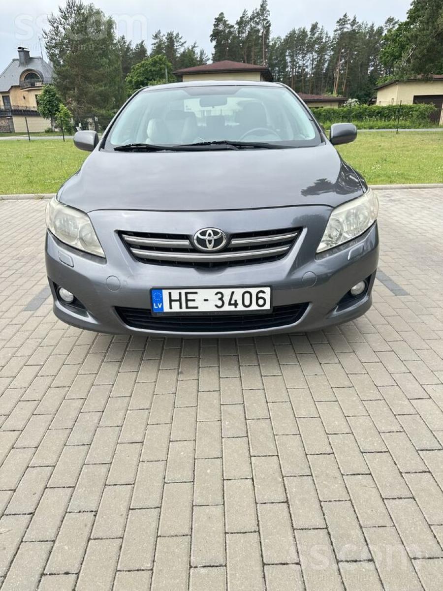 Pelēks Toyota Corolla 2008 Rīga, ar dzinēja tilpumu 1.60 L un nobraukumu 163 tūkst. km par 3200 €, foto 3 vietnē AUTOMOTO.COM.LV