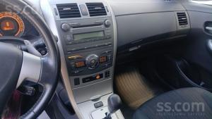 Pelēks Toyota Corolla 2008 Rīga, ar dzinēja tilpumu 1.60 L un nobraukumu 300 tūkst. km par 2900 €, foto 5 vietnē AUTOMOTO.COM.LV