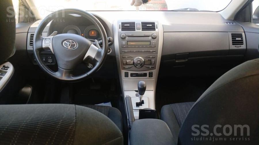 Pelēks Toyota Corolla 2008 Rīga, ar dzinēja tilpumu 1.60 L un nobraukumu 300 tūkst. km par 2900 €, foto 6 vietnē AUTOMOTO.COM.LV
