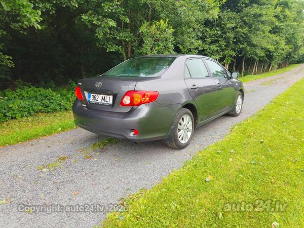 Grey Toyota Corolla 2008 in Tallinn, with an engine capacity of 1.60 L and mileage of 102 thousand km for 4200 €, photo 4 on AUTOMOTO.COM.LV