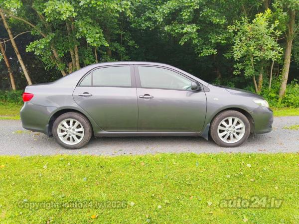 Grey Toyota Corolla 2008 in Tallinn, with an engine capacity of 1.60 L and mileage of 102 thousand km for 4200 €, photo 5 on AUTOMOTO.COM.LV