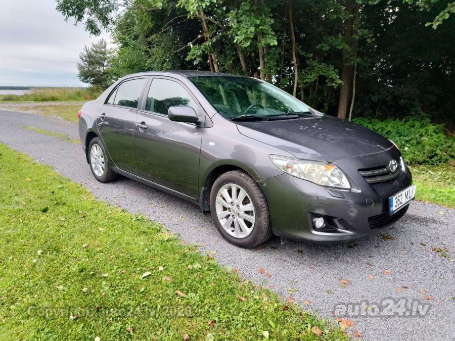 Grey Toyota Corolla 2008 in Tallinn, with an engine capacity of 1.60 L and mileage of 102 thousand km for 4200 €, photo 7 on AUTOMOTO.COM.LV