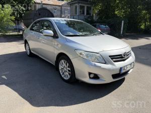 Grey Toyota Corolla 2008 in Riga, with an engine capacity of 1.40 L and mileage of 247 thousand km for 2999 €, photo 3 on AUTOMOTO.COM.LV