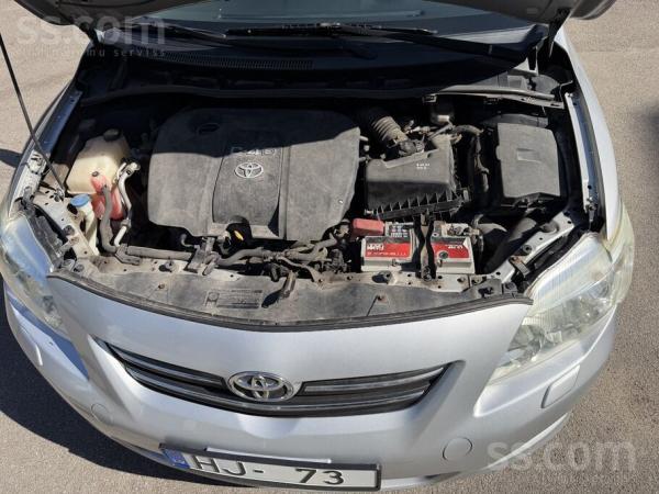 Grey Toyota Corolla 2008 in Riga, with an engine capacity of 1.40 L and mileage of 247 thousand km for 2999 €, photo 6 on AUTOMOTO.COM.LV