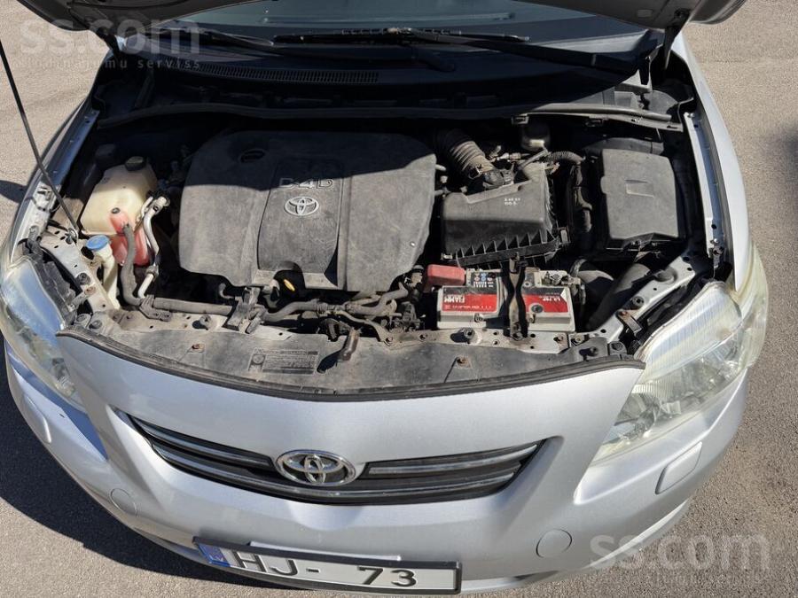 Grey Toyota Corolla 2008 in Riga, with an engine capacity of 1.40 L and mileage of 247 thousand km for 2999 €, photo 7 on AUTOMOTO.COM.LV