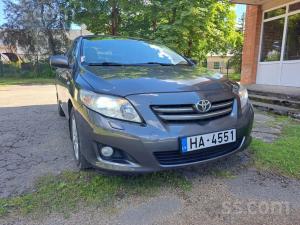 Pelēks Toyota Corolla 2008 Jēkabpils, ar dzinēja tilpumu 1.60 L un nobraukumu 304 tūkst. km par 2250 €, foto  vietnē AUTOMOTO.COM.LV