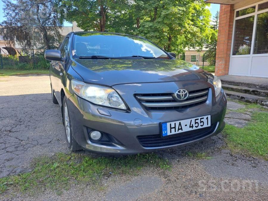 Pelēks Toyota Corolla 2008 Jēkabpils, ar dzinēja tilpumu 1.60 L un nobraukumu 304 tūkst. km par 2250 €, foto 1 vietnē AUTOMOTO.COM.LV