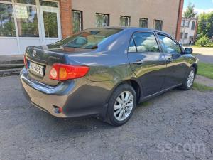 Pelēks Toyota Corolla 2008 Jēkabpils, ar dzinēja tilpumu 1.60 L un nobraukumu 304 tūkst. km par 2250 €, foto 4 vietnē AUTOMOTO.COM.LV