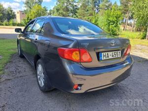Pelēks Toyota Corolla 2008 Jēkabpils, ar dzinēja tilpumu 1.60 L un nobraukumu 304 tūkst. km par 2250 €, foto 6 vietnē AUTOMOTO.COM.LV