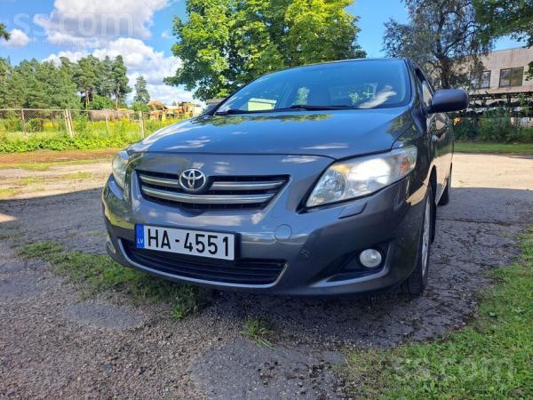 Pelēks Toyota Corolla 2008 Jēkabpils, ar dzinēja tilpumu 1.60 L un nobraukumu 304 tūkst. km par 2250 €, foto 8 vietnē AUTOMOTO.COM.LV