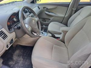 Pelēks Toyota Corolla 2008 Jēkabpils, ar dzinēja tilpumu 1.60 L un nobraukumu 304 tūkst. km par 2250 €, foto 10 vietnē AUTOMOTO.COM.LV
