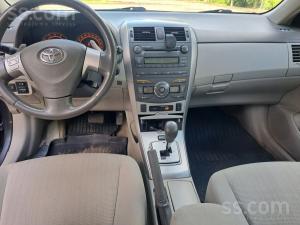 Pelēks Toyota Corolla 2008 Jēkabpils, ar dzinēja tilpumu 1.60 L un nobraukumu 304 tūkst. km par 2250 €, foto 12 vietnē AUTOMOTO.COM.LV