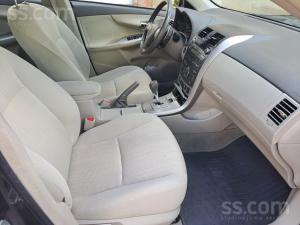 Pelēks Toyota Corolla 2008 Jēkabpils, ar dzinēja tilpumu 1.60 L un nobraukumu 304 tūkst. km par 2250 €, foto 13 vietnē AUTOMOTO.COM.LV