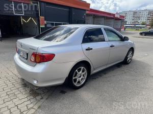 Pelēks Toyota Corolla 2008 Rīga, ar dzinēja tilpumu 1.60 L un nobraukumu 335 tūkst. km par 2650 €, foto 4 vietnē AUTOMOTO.COM.LV