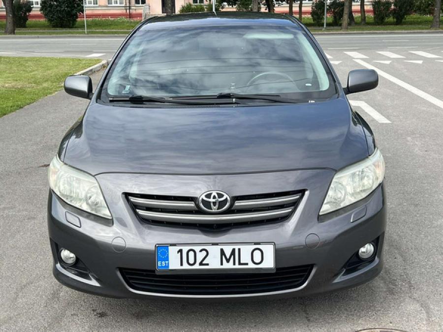 Pelēks Toyota Corolla 2008 Narva, ar dzinēja tilpumu 2.00 L un nobraukumu 207 tūkst. km par 2999 €, foto 4 vietnē AUTOMOTO.COM.LV