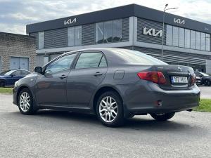 Pelēks Toyota Corolla 2008 Narva, ar dzinēja tilpumu 2.00 L un nobraukumu 207 tūkst. km par 2999 €, foto 7 vietnē AUTOMOTO.COM.LV