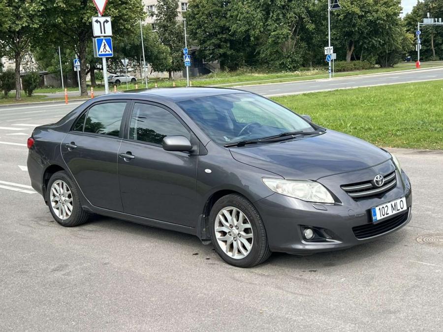 Pelēks Toyota Corolla 2008 Narva, ar dzinēja tilpumu 2.00 L un nobraukumu 207 tūkst. km par 2999 €, foto 14 vietnē AUTOMOTO.COM.LV