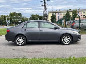 Pelēks Toyota Corolla 2008 Narva, ar dzinēja tilpumu 2.00 L un nobraukumu 207 tūkst. km par 2999 €, foto 17 vietnē AUTOMOTO.COM.LV