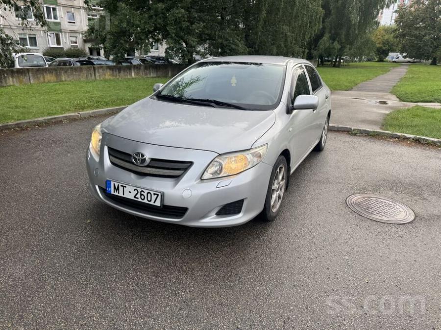 Grey Toyota Corolla 2008 in Riga, with an engine capacity of 1.60 L and mileage of 335 thousand km for 2400 €, photo 5 on AUTOMOTO.COM.LV