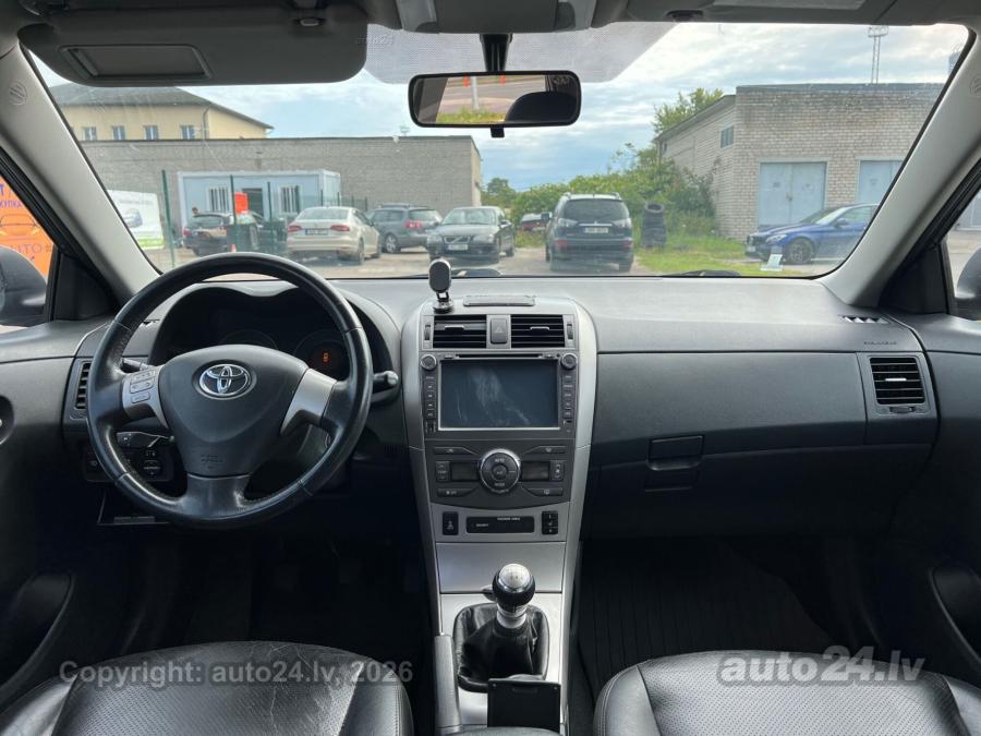 Pelēks Toyota Corolla 2008 Narva, ar dzinēja tilpumu 2.00 L un nobraukumu 208 tūkst. km par 2999 €, foto 14 vietnē AUTOMOTO.COM.LV