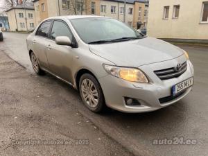 Pelēks Toyota Corolla 2009 Tallina, ar dzinēja tilpumu 1.60 L un nobraukumu 288 tūkst. km par 1400 €, foto  vietnē AUTOMOTO.COM.LV