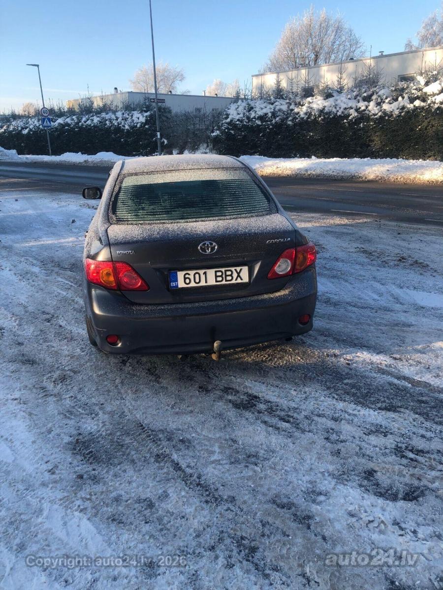 Pelēks Toyota Corolla 2009 Tallina, ar dzinēja tilpumu 1.60 L un nobraukumu 230 tūkst. km par 2750 €, foto 2 vietnē AUTOMOTO.COM.LV