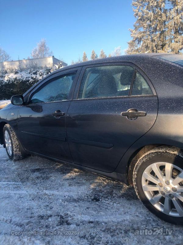 Grey Toyota Corolla 2009 in Tallinn, with an engine capacity of 1.60 L and mileage of 230 thousand km for 2750 €, photo 8 on AUTOMOTO.COM.LV