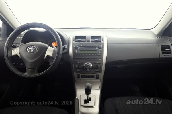 Grey Toyota Corolla 2009 in Tallinn, with an engine capacity of 1.60 L and mileage of 168 thousand km for 3699 €, photo 5 on AUTOMOTO.COM.LV